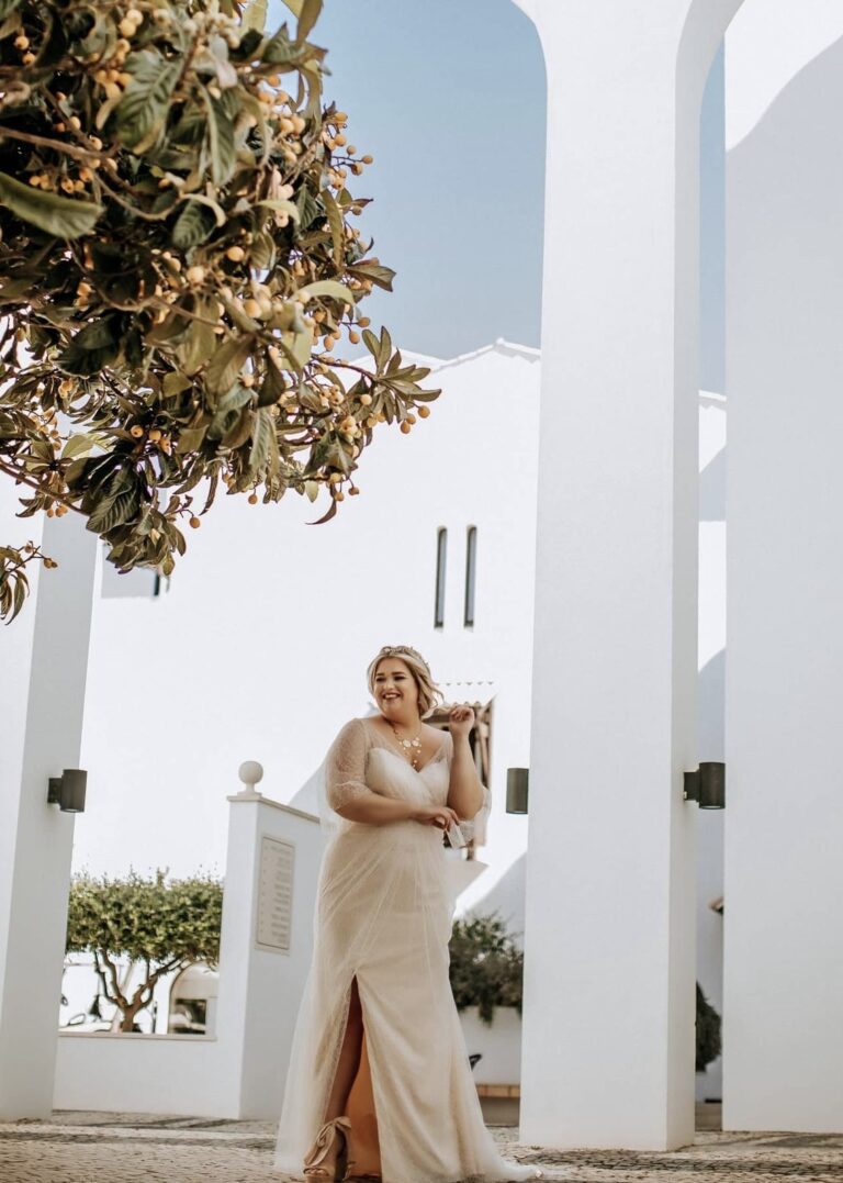 Kelly – The Model Booker