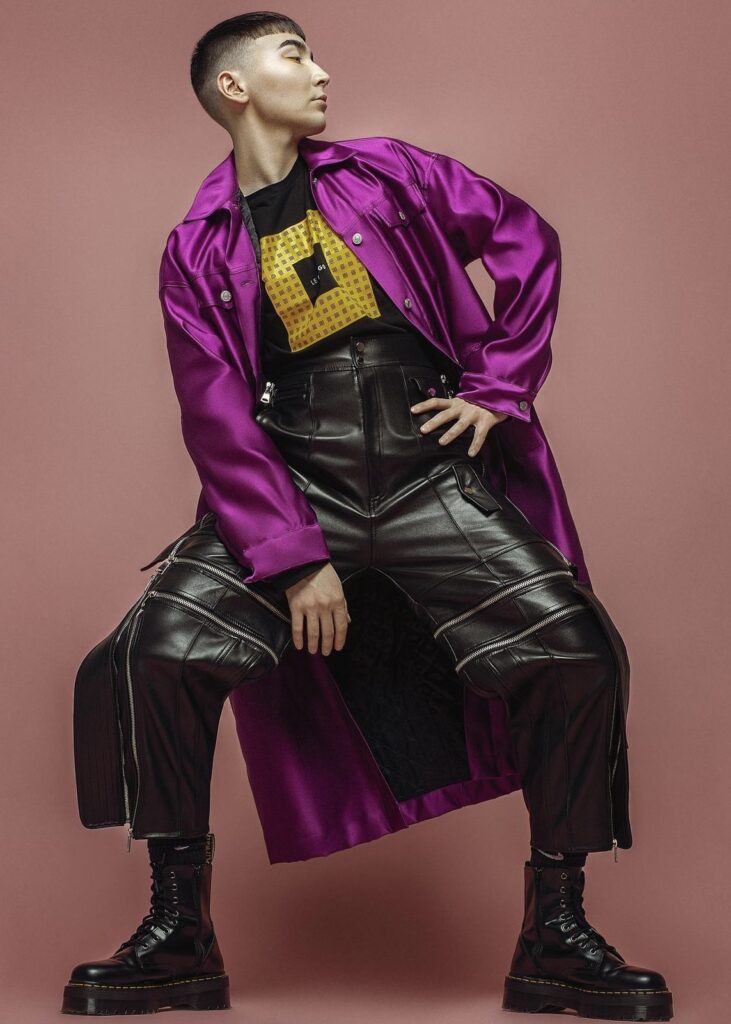 Arthur – The Model Booker