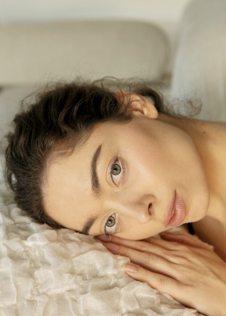 Yaslin – The Model Booker