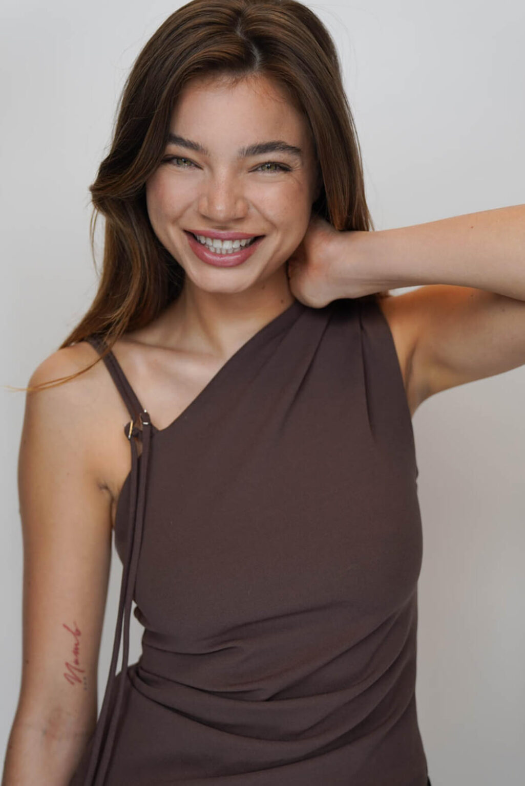Eva R. – The Model Booker